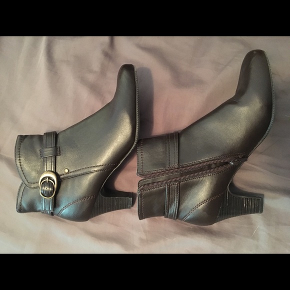 Laura Scott | Shoes | Laura Scott Ankle Boots | Poshmark